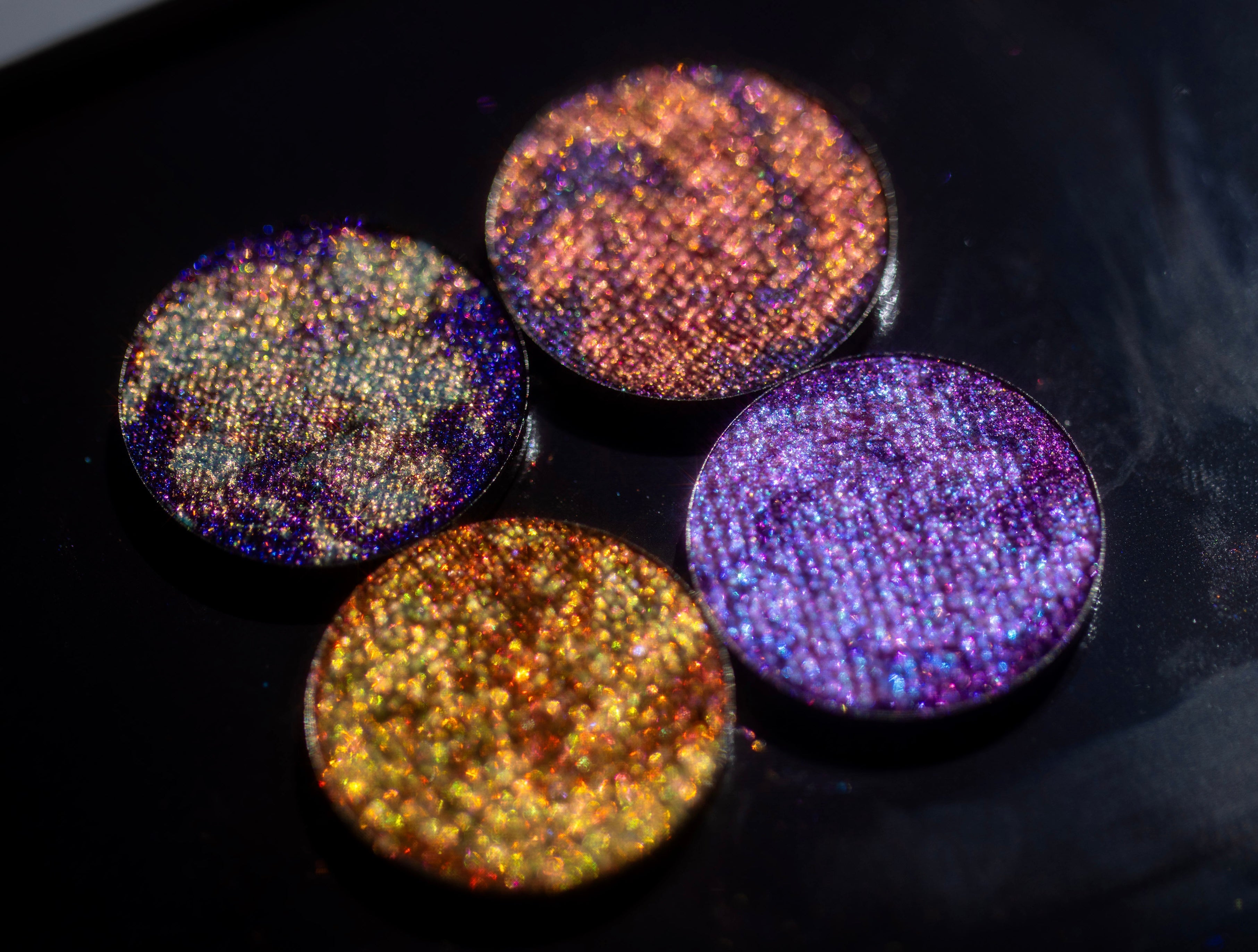 Holographic Shiny Eye makeup